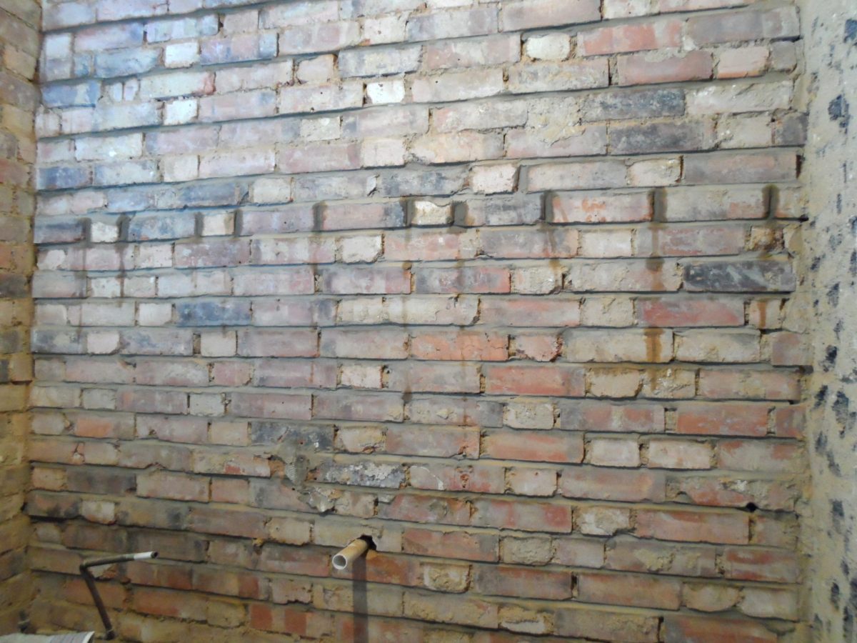 bathroom-wall-repointing