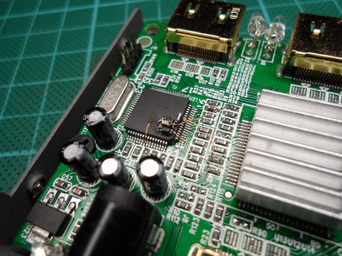 HDMI Splitter Hack